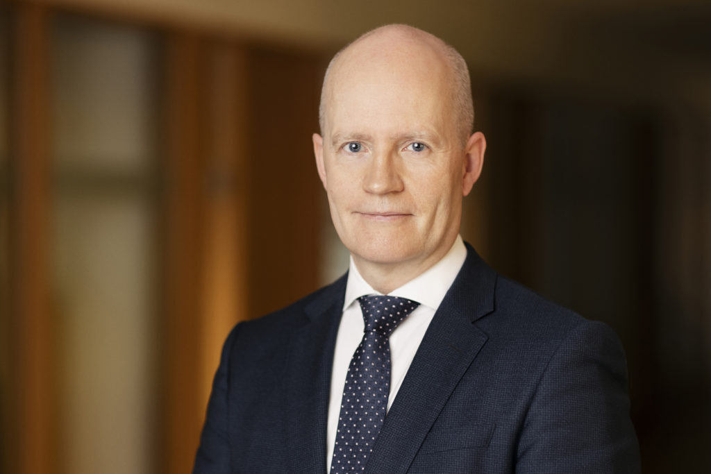 Landslög | Hörður Helgi Helgason